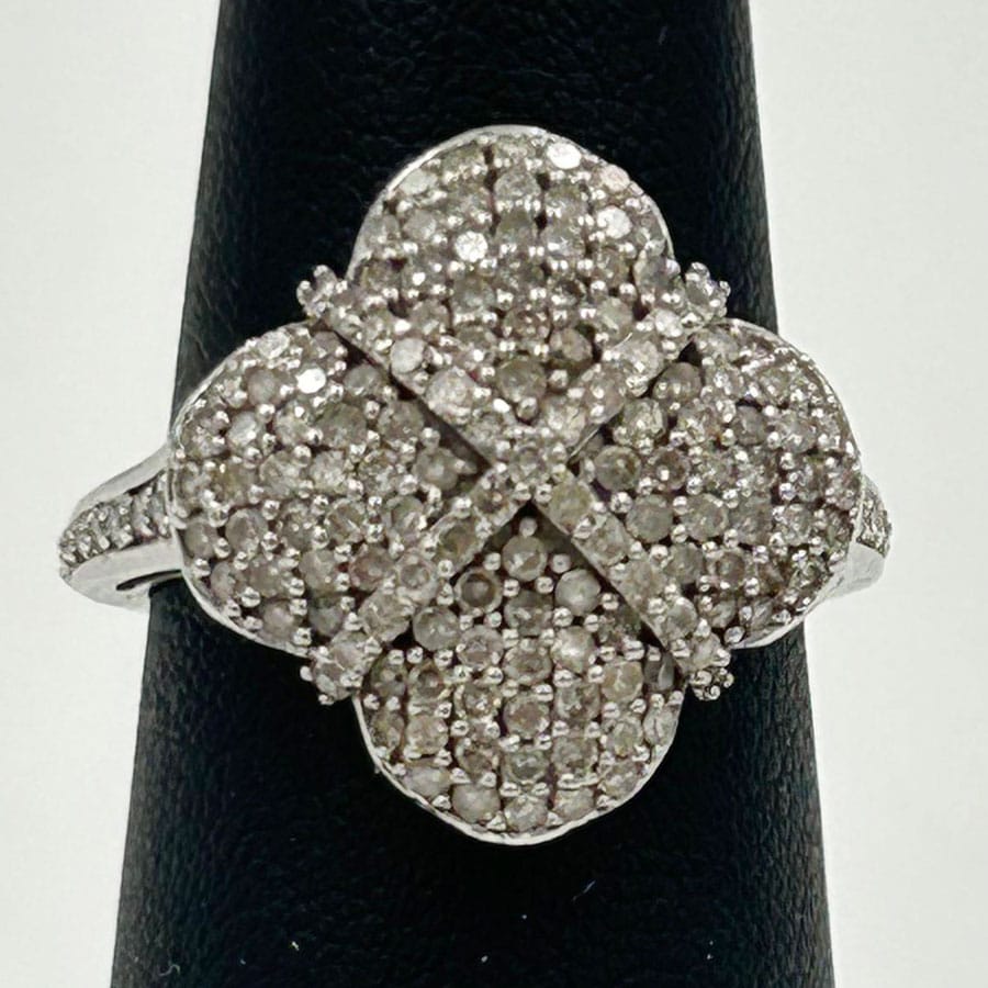 9ct Gold Diamond Cluster Ring - Clyde on 4th Antiques & Collectables